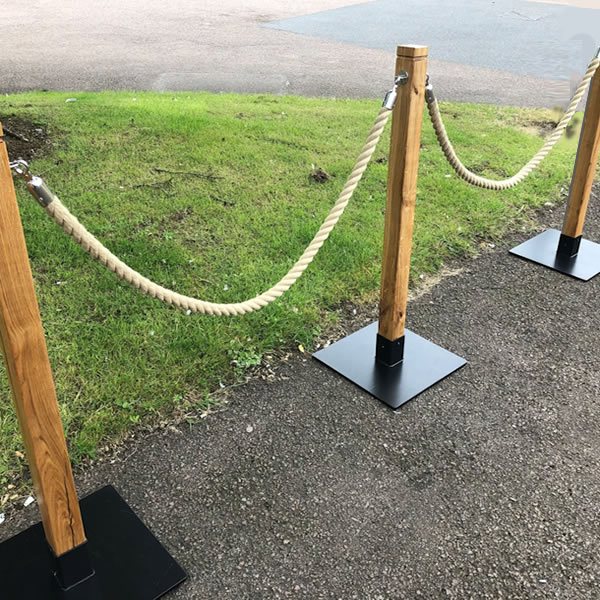 Character Oak Rope Barrier Posts with Heavy Duty Steel Base White Light ...